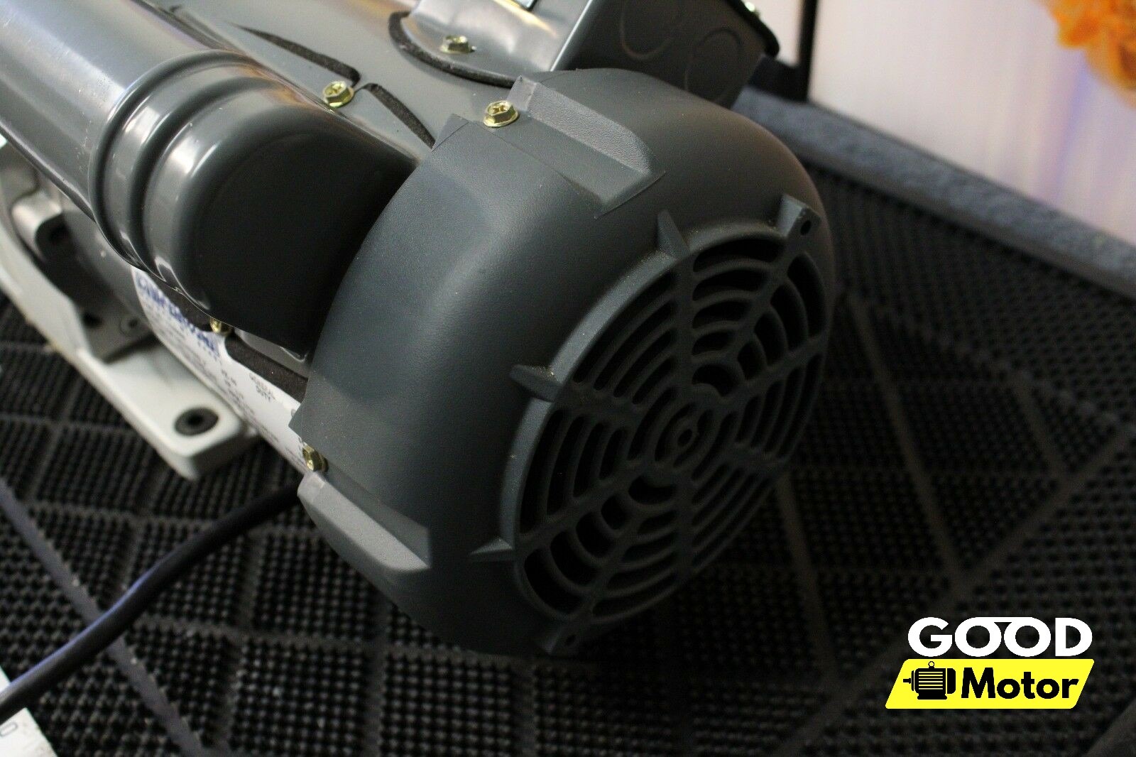 Bơm hút chân không cũ Leybold Trivac D4B - Bơm hút chân không cũ công ...