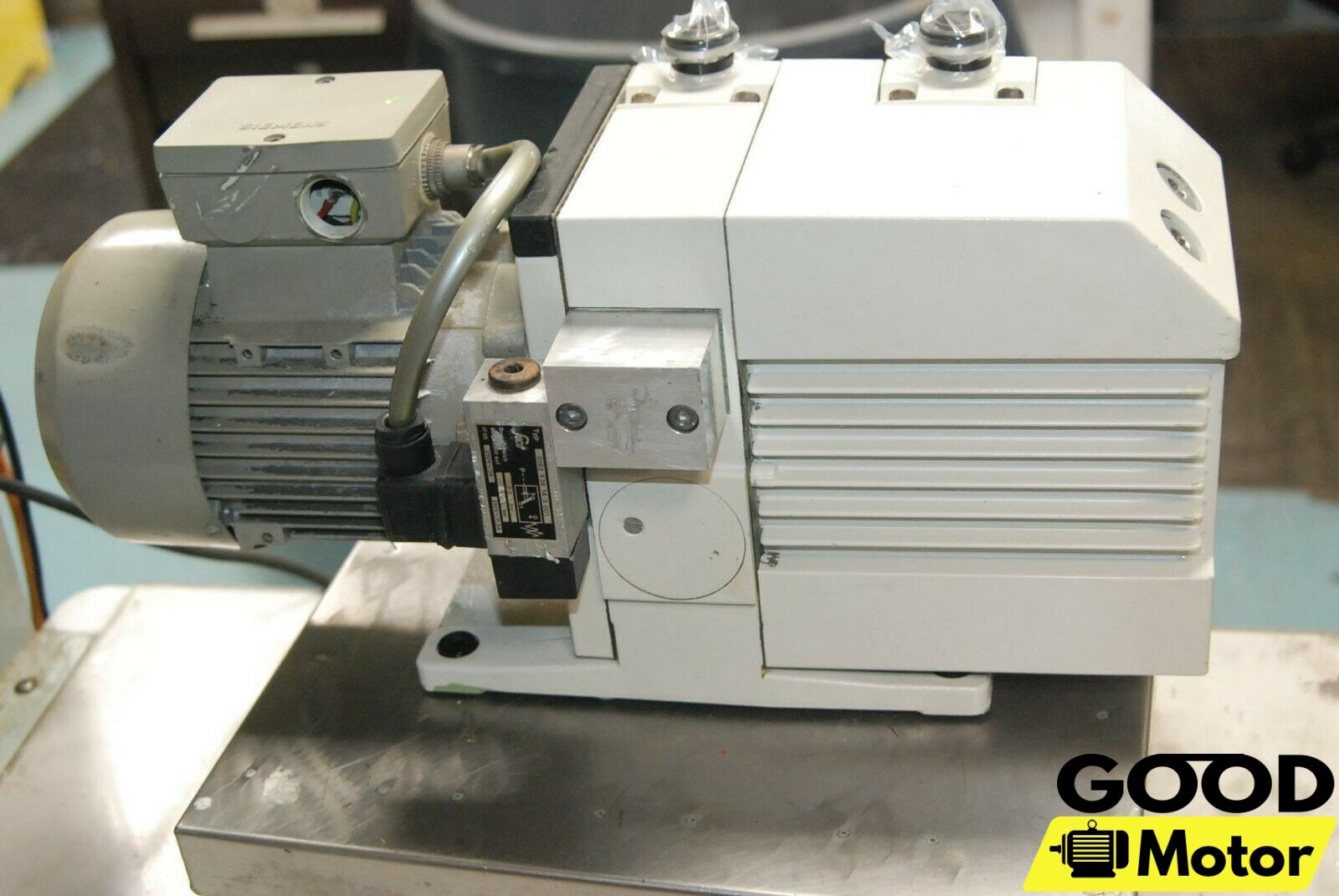 Bơm hút chân không cũ Leybold Trivac D8B - Bơm hút chân không cũ công ...